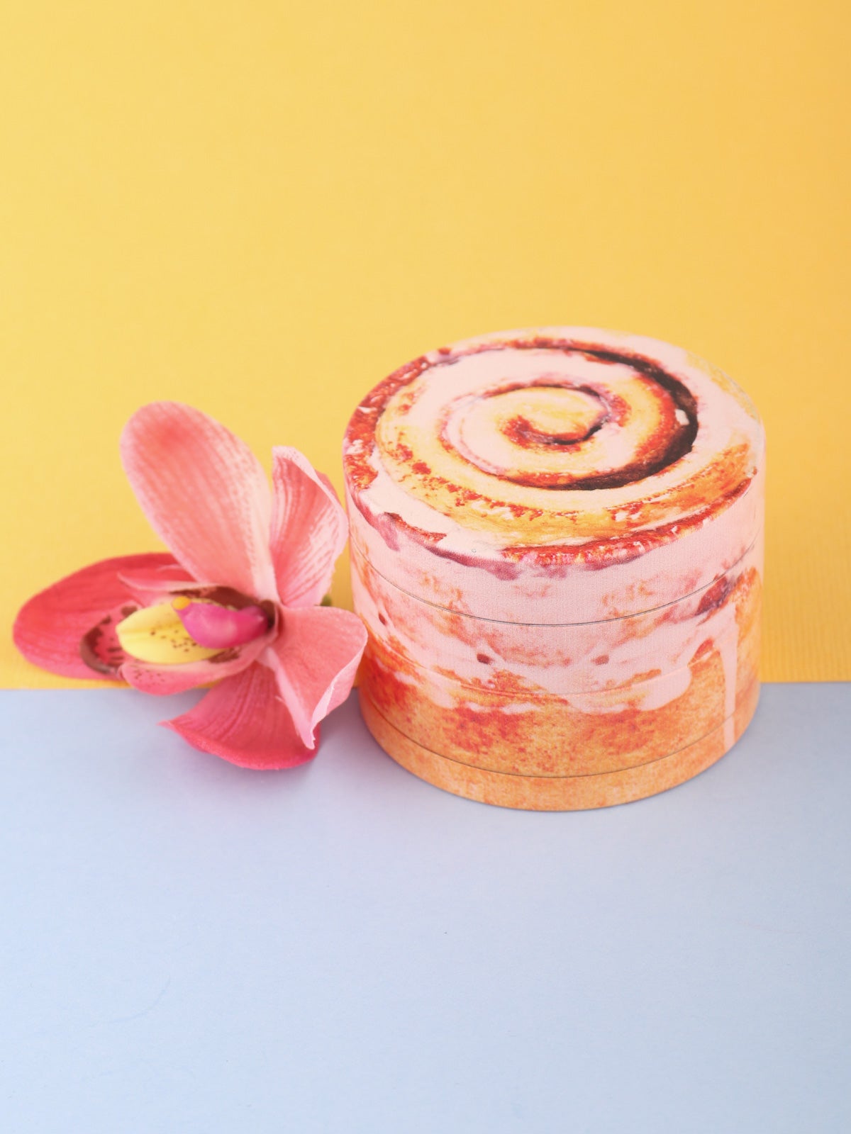 Dine In 4pc Grinder - Cinnamon Roll | Cosmic